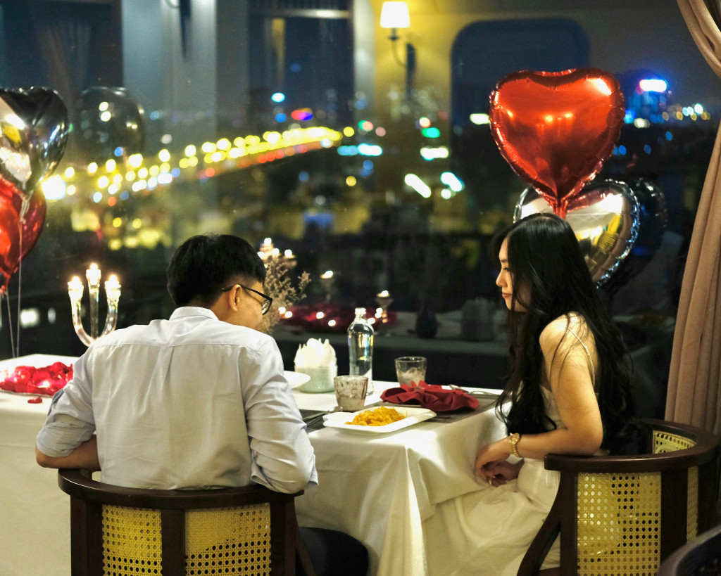 Top 5 địa điểm lãng mạn ở Hà Nội lý tưởng cho những buổi hẹn hò - iVIVU.com