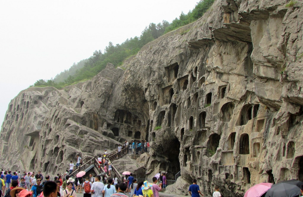 Hang động Long Môn và nghệ thuật tạc khắc đá gần 2000 năm tuổi - iVIVU.com