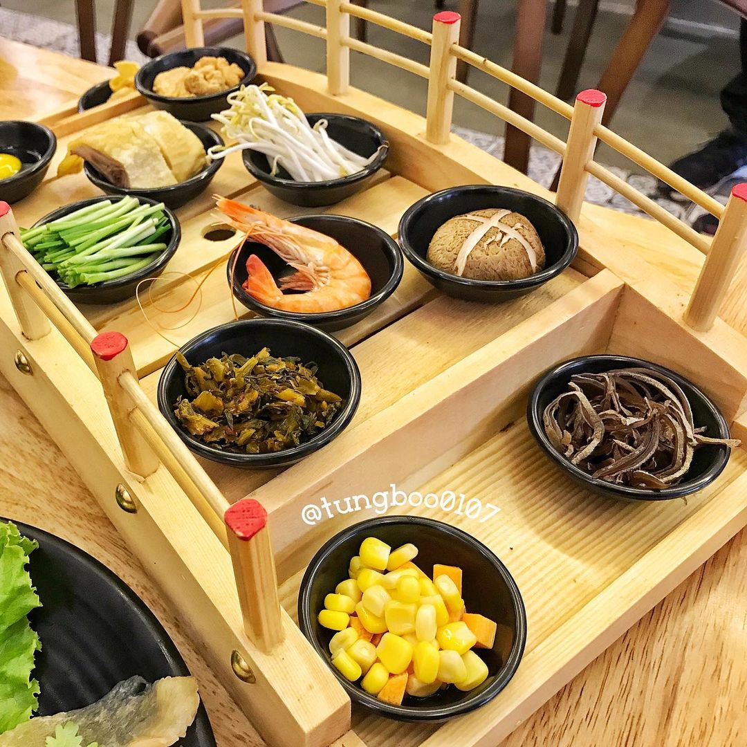 Ngon miệng đã mắt với món bún qua cầu Vân Nam, Trung Quốc - iVIVU.com