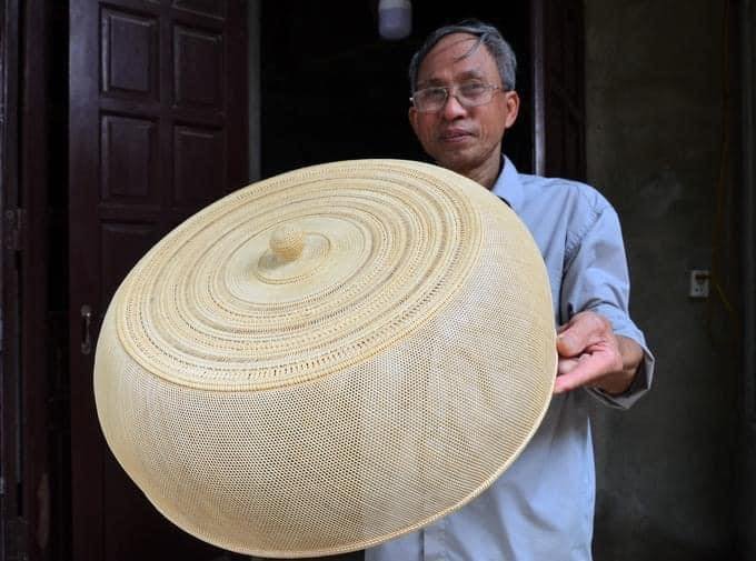 Cặp vợ chồng sáng tạo ra những chiếc lồng bàn có giá 30 triệu đồng ...