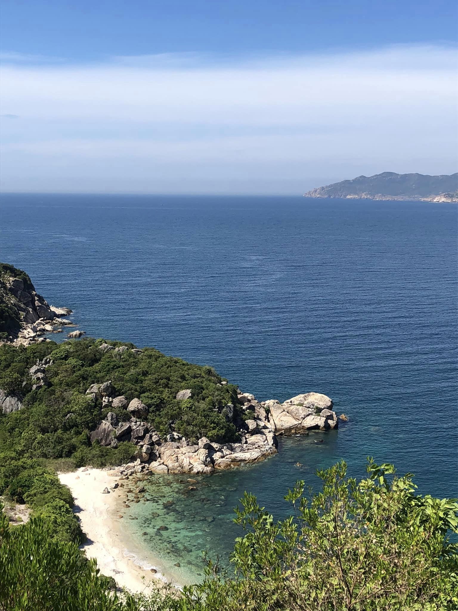 Hè này, đừng quên ghé thăm “vương quốc tôm hùm” đảo Bình Ba