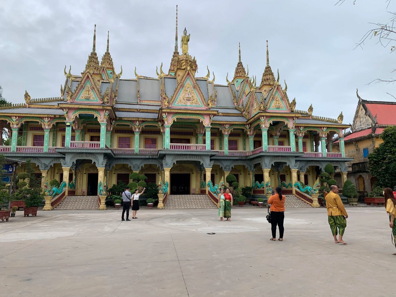 Chùa Som Rong Sóc Trăng có tượng Phật nằm lớn nhất Việt Nam