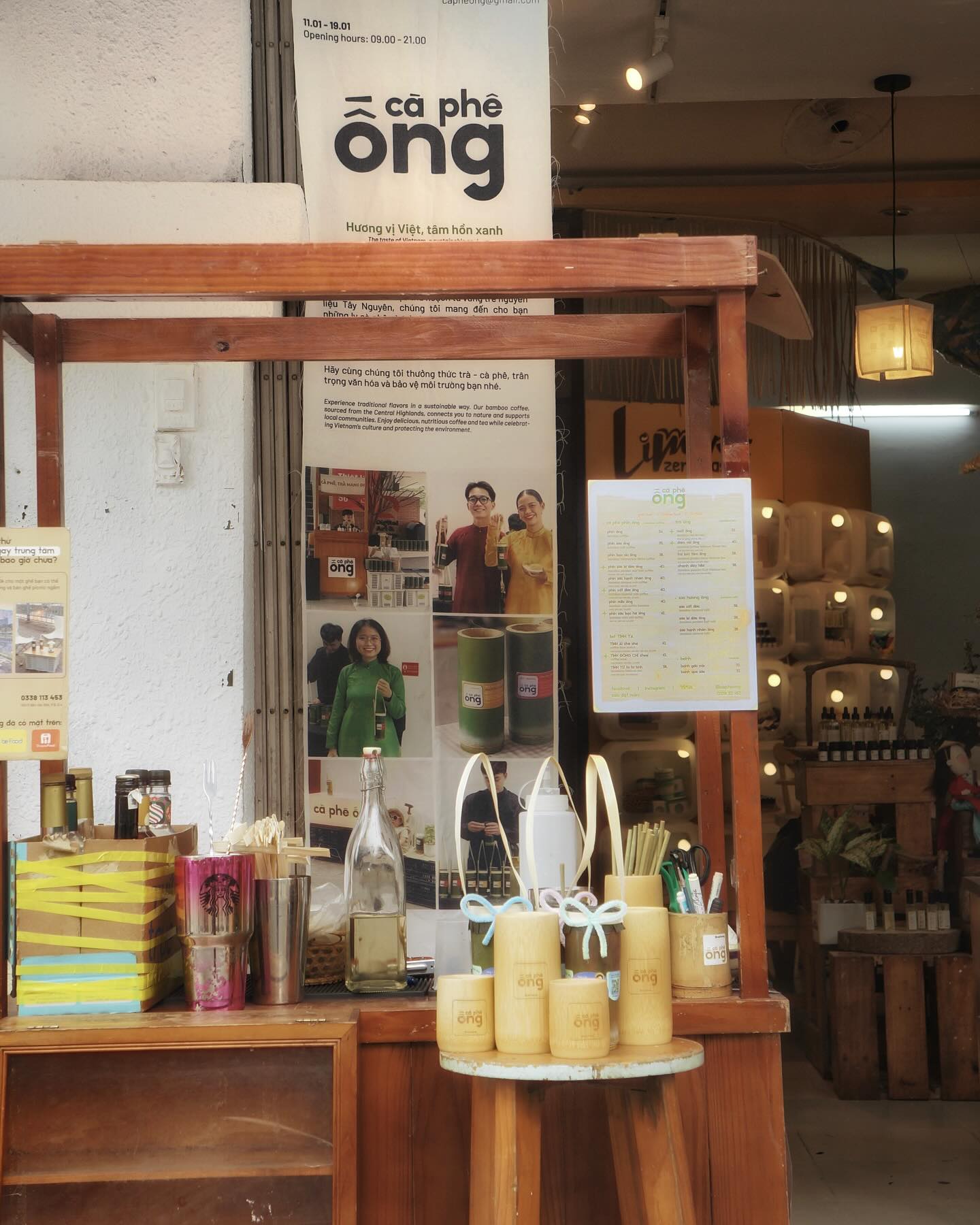 Top 7 quán café trang trí cờ đỏ sao vàng tại TPHCM dịp lễ 30/4